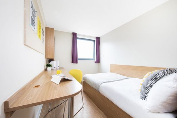 Thurso Street, Glasgow - 26 Reviews by Students