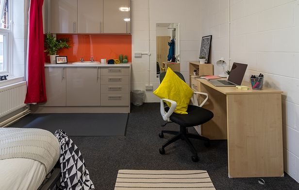 Wood Green Hall, North London Reviews by Students