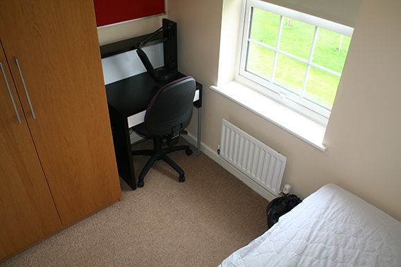 Moreton Road Houses  Moreton Road Flats Buckingham - 0 Verified Student 