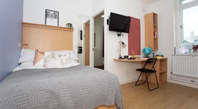 Student Accommodation in Edinburgh Napier University – Compare, Review ...