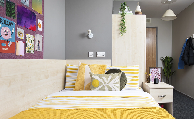 Student Accommodation in De Montfort University (DMU) – Compare, Review ...