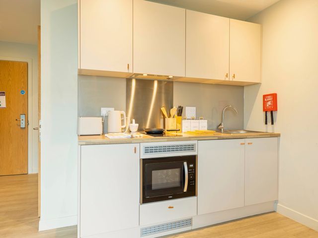 Student Accommodation in Edinburgh Napier University – Compare, Review ...