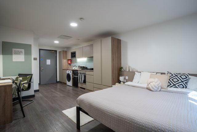 Student Accommodation in Leeds – Compare, Review & Request to Reserve ...