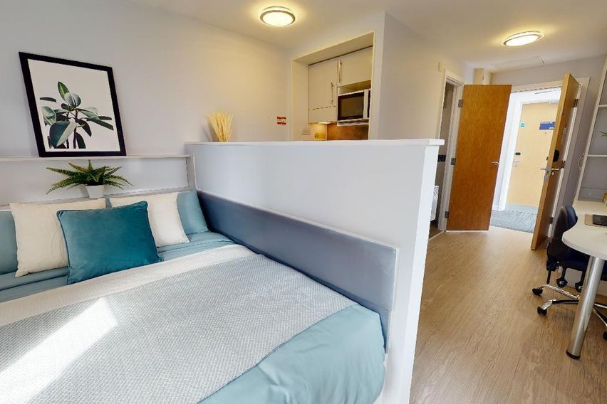 iQ Alice House Oxford Verified student reviews